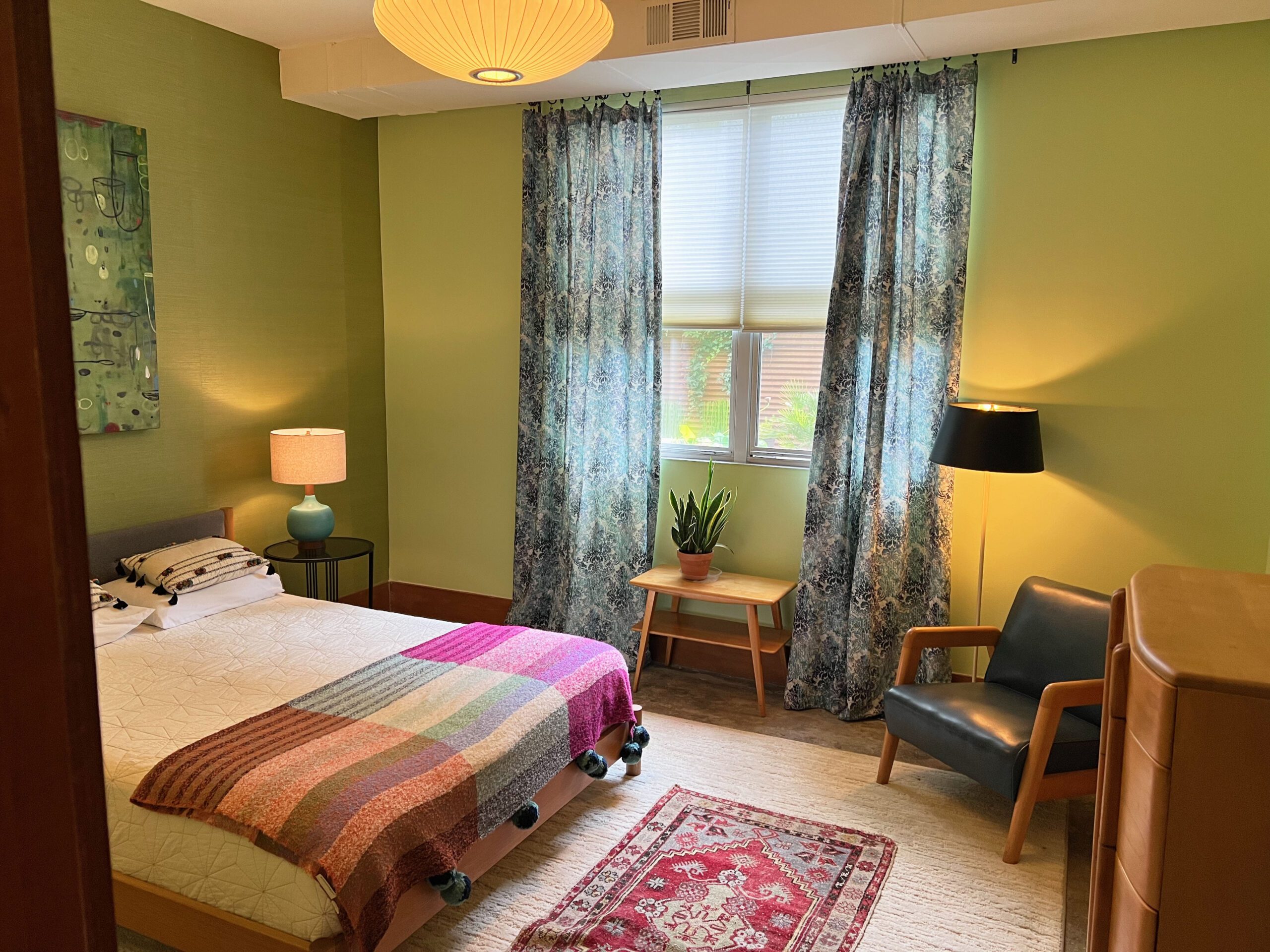 Need a Place for Those Holiday Relatives? - Urban Oasis Bed and Breakfast